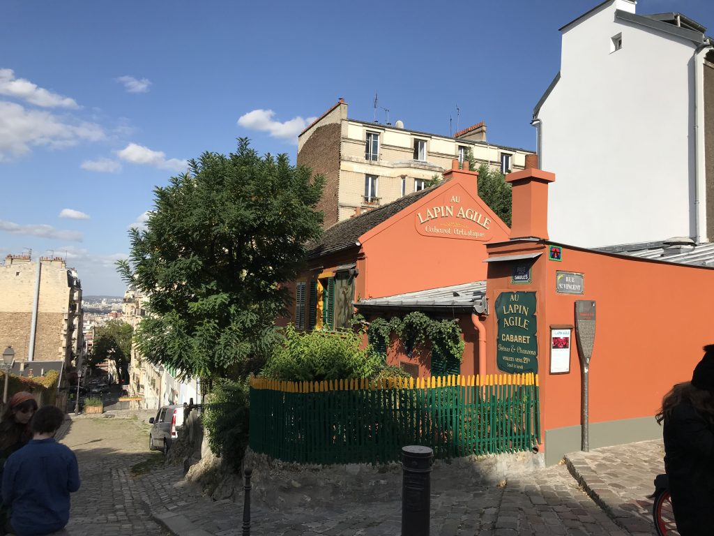 パリのバスあれこれ 市バス40番に乗ってモンマルトルへ | JALPAKインターナショナル ヨ－ロッパ